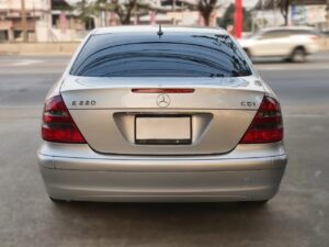 Mercedes Benz E 220 CDI W211